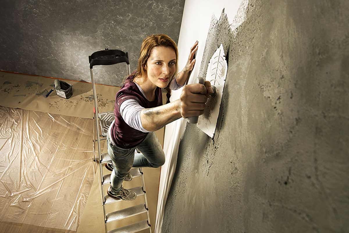 Muur stucen? Volg de stap voor stap-handleiding van HORNBACH!